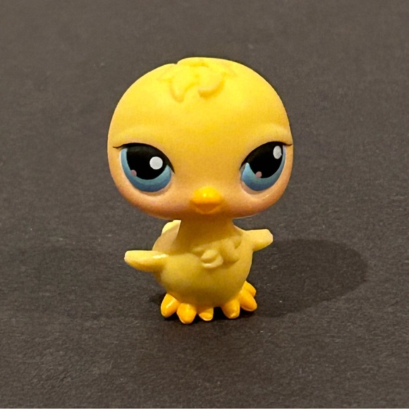 Littlest Pet Shop | Toys | Littlest Pet Shop Chick 3 | Poshmark
